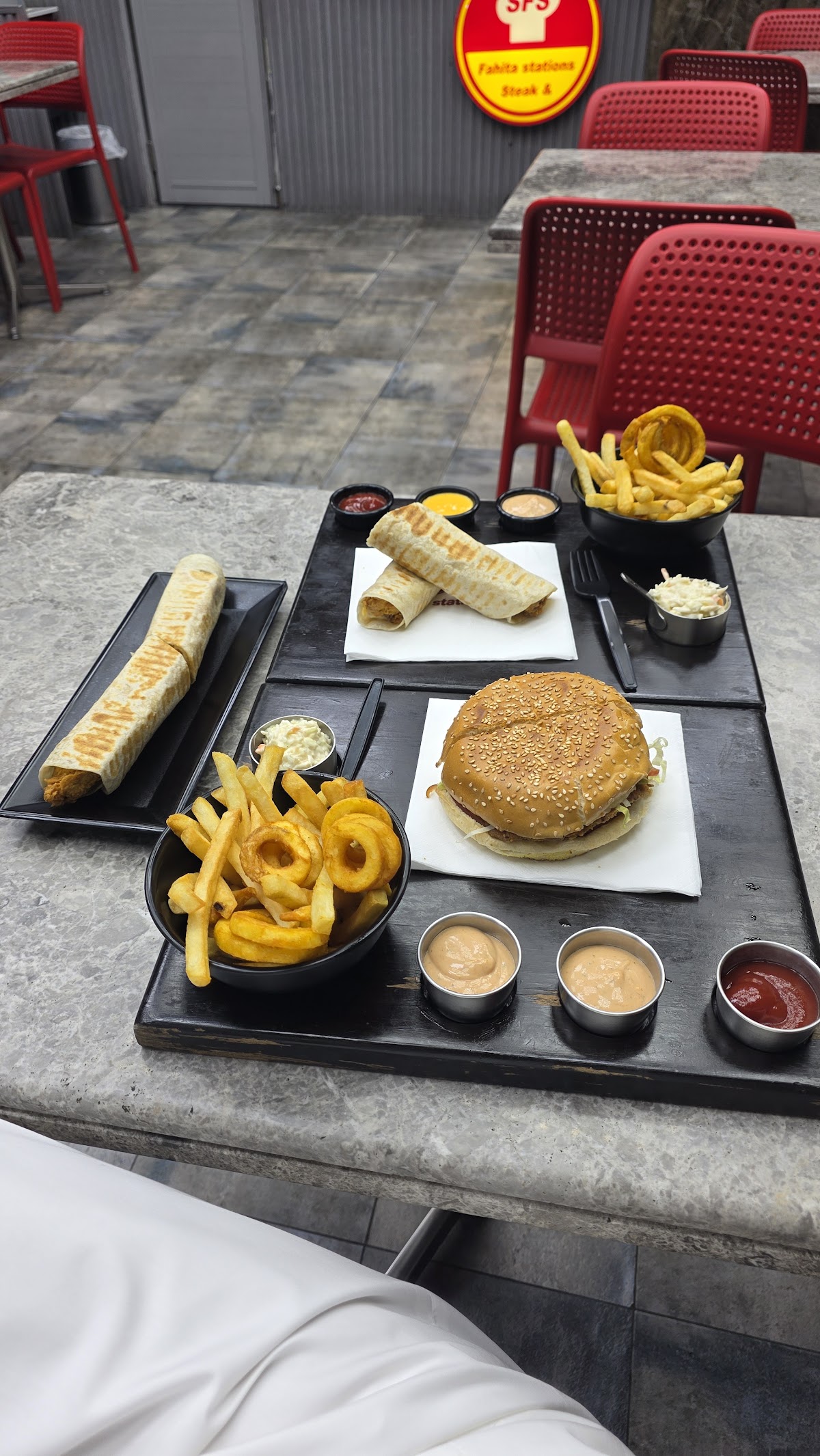 Mood Mezza - Discover Restaurants & Cafes
